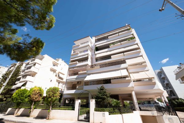 Διαμέρισμα 4ου ορόφου 87 τ.μ. στη Γλυφάδα | Intrum